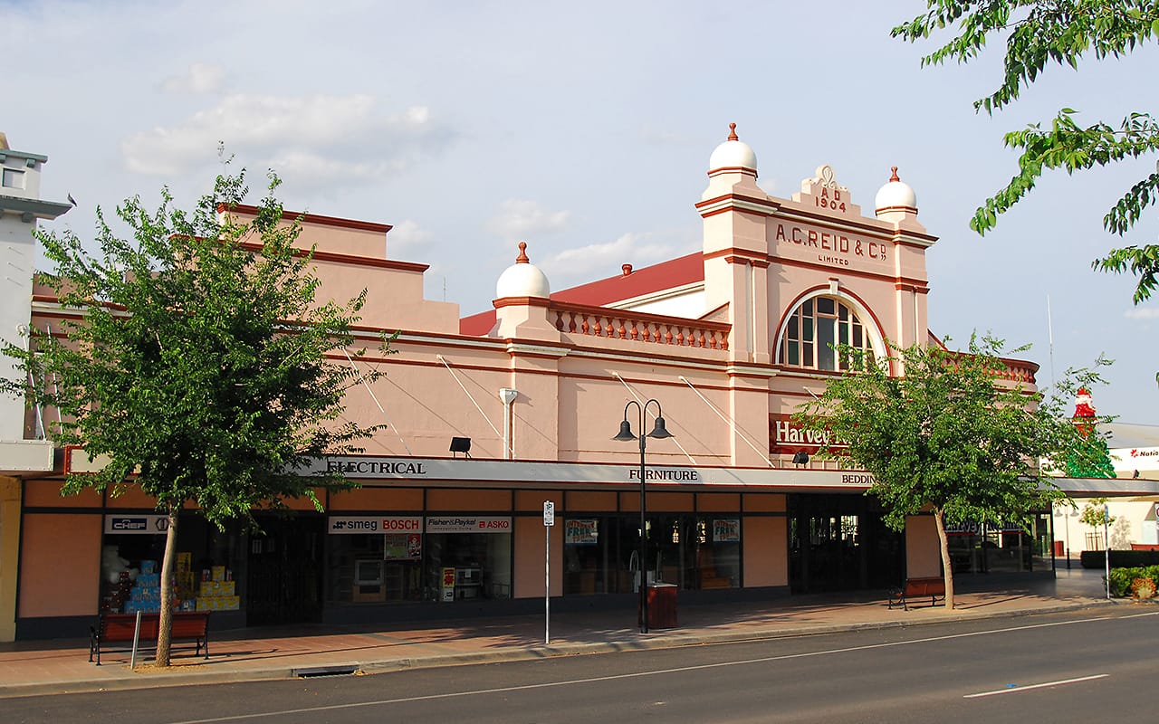 Moree streetscape – Latitude25