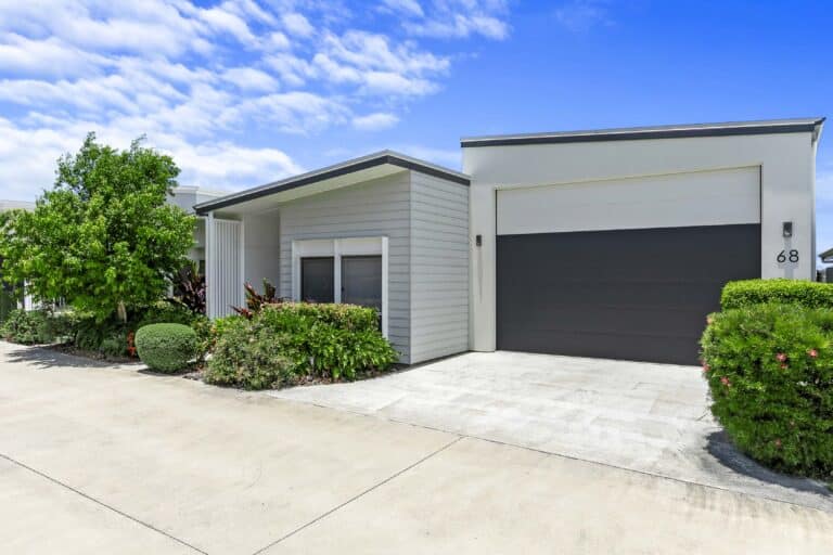 Home 68 - Latitude25